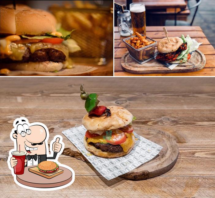 Three Tuns Bar & Grill, 124 Bath Rd in Slough - Restaurant reviews