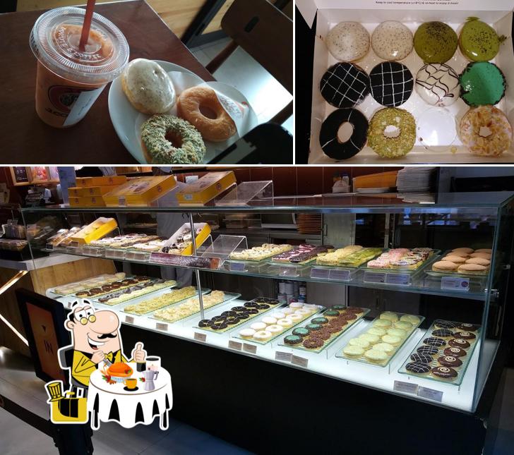 JCo Donuts Palembang Square, Palembang - Restaurant reviews
