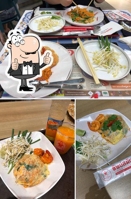 Thipsamai Pad Thai, Bangkok - Restaurant menu, prices and reviews