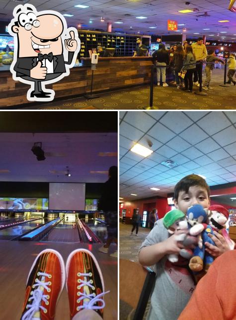 Bowlero Garland in Garland - Restaurant menu and reviews