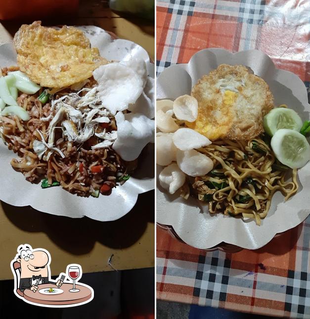 Nasi goreng barokah simpang lima junrejo, Batu - Opiniones del restaurante