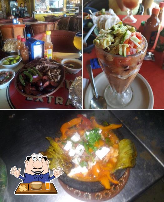 Restaurante De Mariscos El Atoron, San Pedro Tlaquepaque - Menú del ...