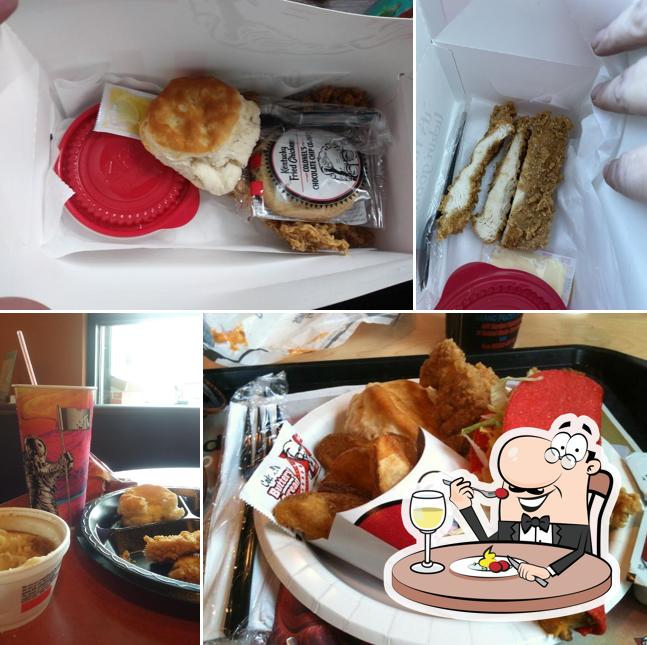 KFC, 400 Gallery Blvd in Scarborough - Restaurant menu and reviews