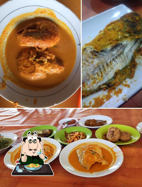 Restaurante Rumah Makan Tapian Nauli, Индонезия - Opiniones del restaurante