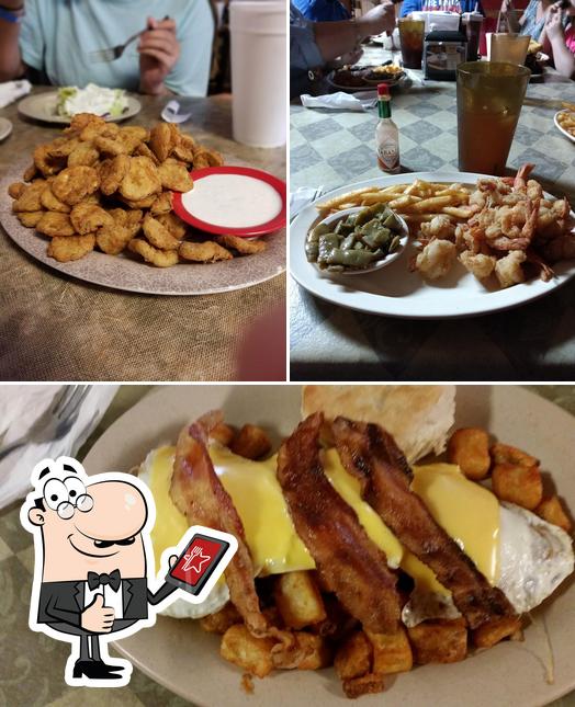 Akins BBQ, Bell - Restaurant menu, prices and reviews