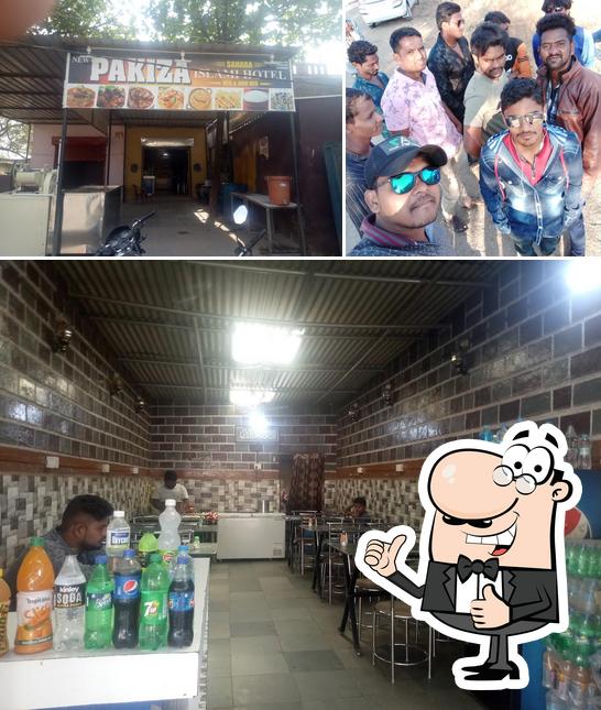 New Pakiza Islamic tea house, Khandewadi - Restaurant reviews