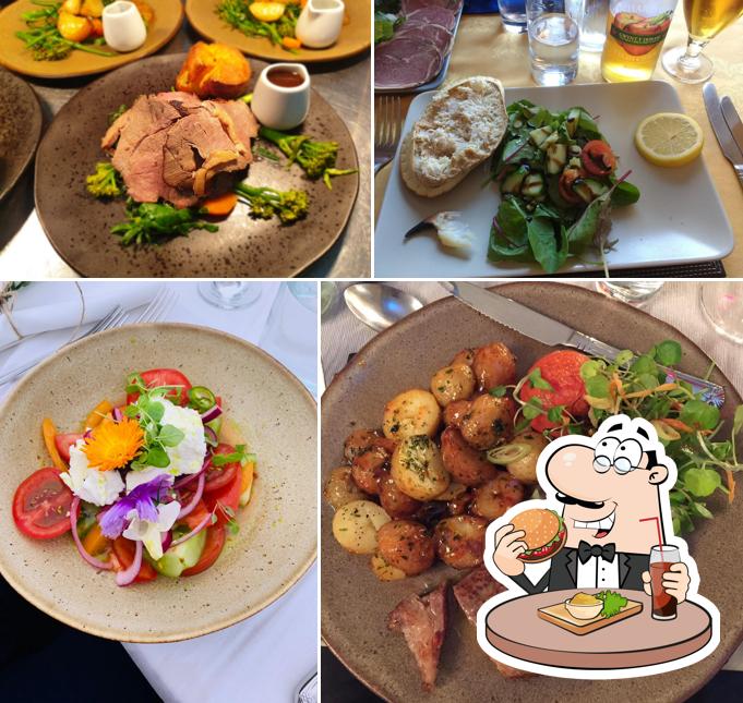 Top 5 restaurants for anniversaries in Tywyn, may 2025 - Restaurant Guru