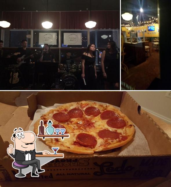 T J Elliott's Restaurant in Bowie - Restaurant menu and reviews