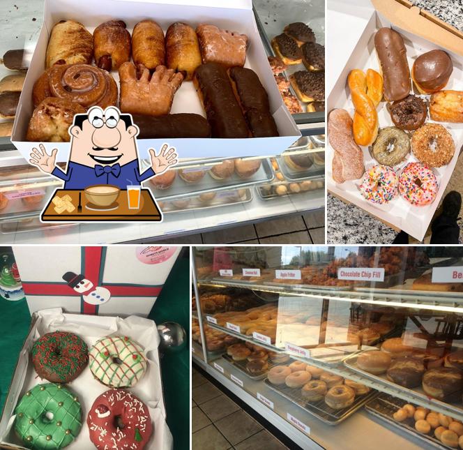 Donut World, 5561 W Market St in Greensboro - Restaurant menu and reviews