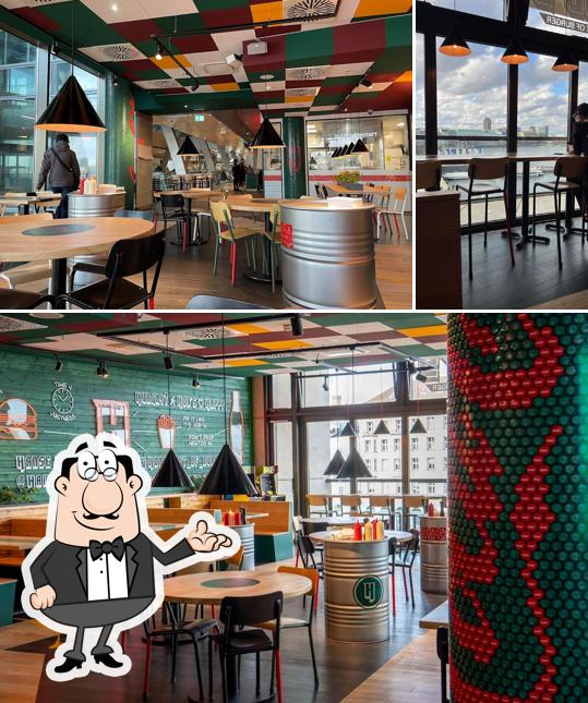 HOB's Hut of Burger, Hamburg, Bahnhof Hamburg Jungfernstieg ...