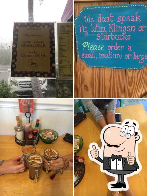 Midway Cafe & Coffee Bar in Islamorada - Restaurant menu and reviews