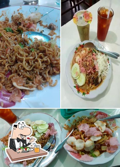 Minas Rumah Gadang restaurant, Padang - Restaurant reviews