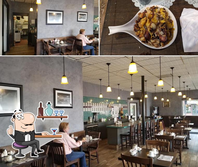 M & M Restaurant & Lounge, Gresham - Restaurant menu, prices and reviews