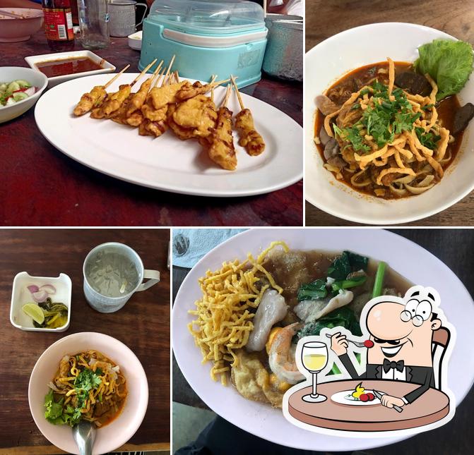 ข้าวซอยเจ๊เล็ก, Pa Maet, น้ำคือ - Opiniones del restaurante