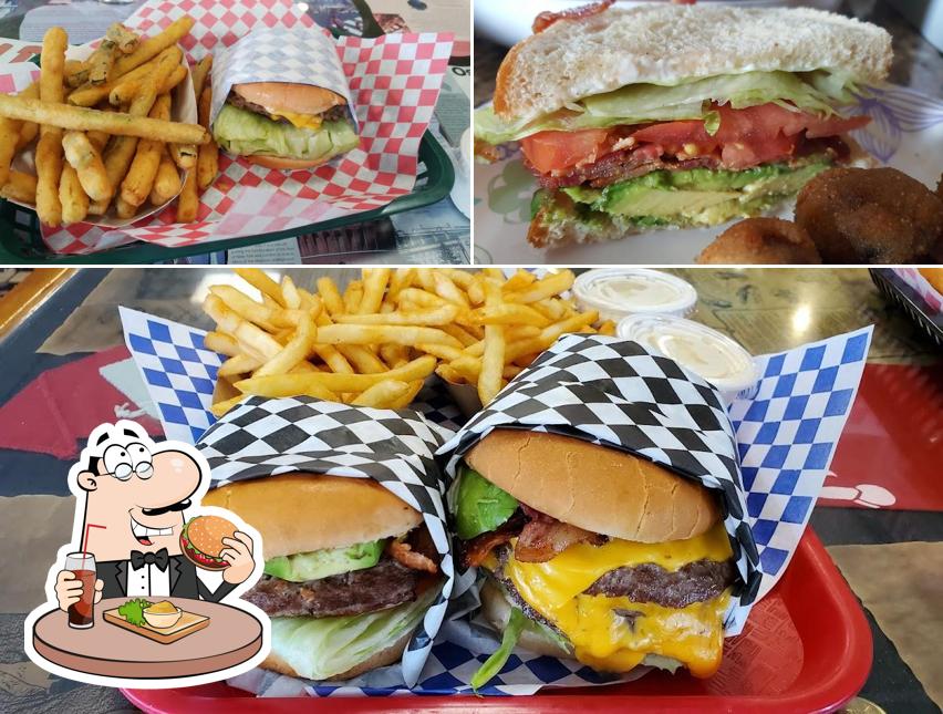 Money Pit, San Marcos - Restaurant menu, prices and reviews