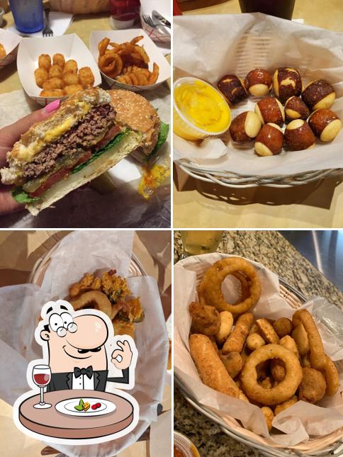 Redamak's, New Buffalo - Restaurant menu, prices and reviews