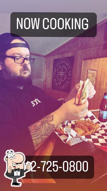 The Cloverleaf bar & grill in New Albany - Restaurant reviews