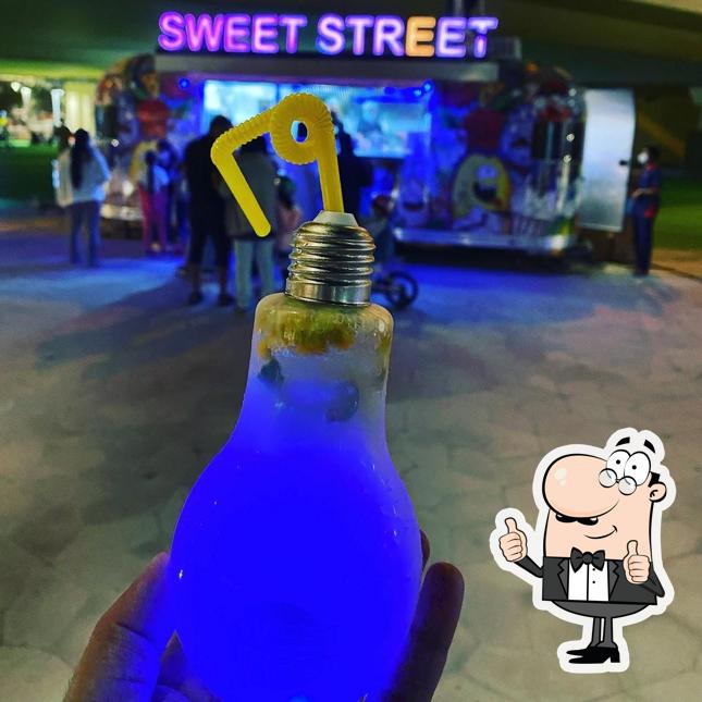 Sweet street Cafe, Abu Dhabi - Restaurant menu and reviews