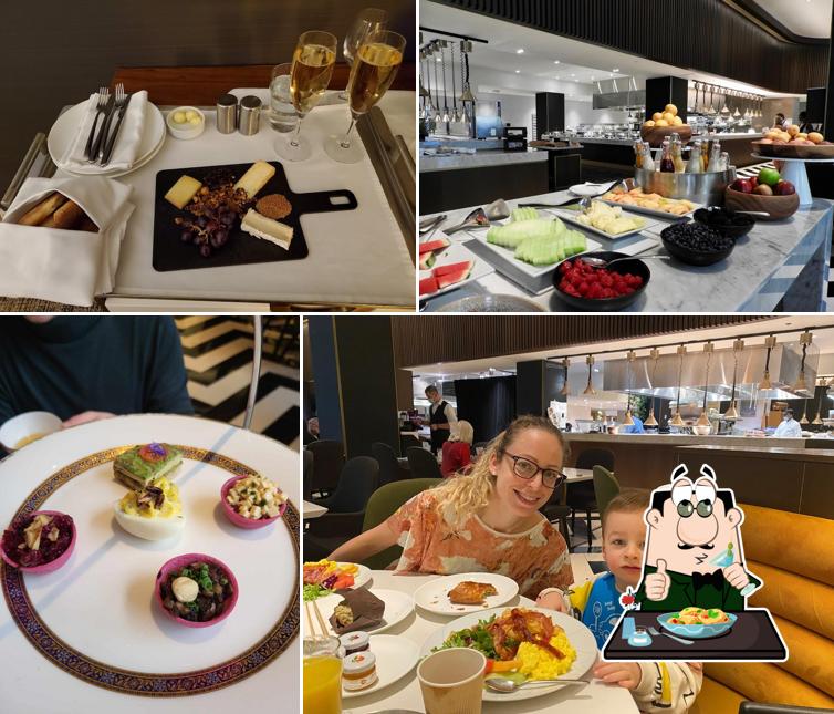 Fairmont The Queen Elizabeth, Montréal - Restaurant menu, prices and ...