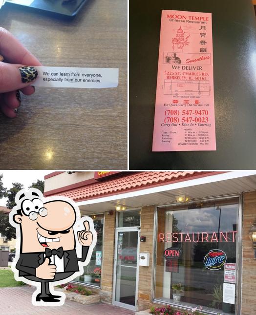 Moon Temple Chinese Restaurant in Berkeley - Restaurant menu and reviews