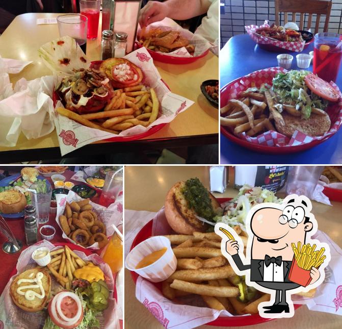 Fuddruckers, Saskatoon - Restaurant menu, prices and reviews