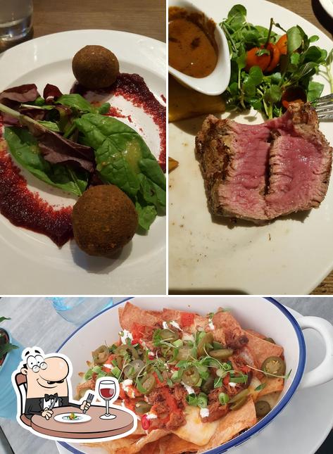 The Crown, 2 High St in Henlow - Restaurant reviews