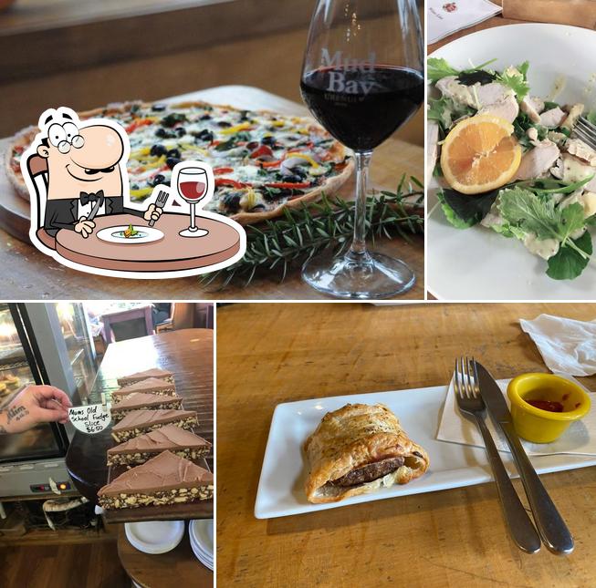 Mud Bay Cafe in Urenui - Restaurant reviews