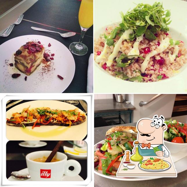 Café Holt, Montréal, Peel - Restaurant menu, prices and reviews