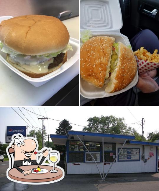 Twist 'n Shake LLC in Centerburg - Restaurant menu and reviews