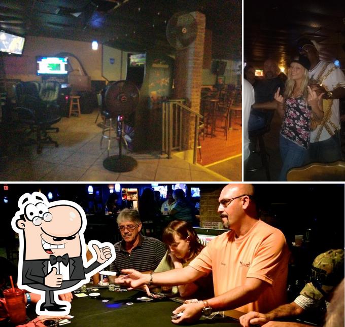 Miscue Lounge in Fort Myers - Restaurant reviews