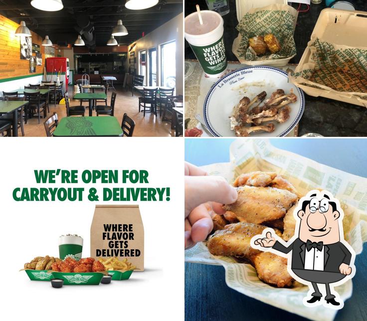 Wingstop, 2438 Sheridan St in Hollywood - Restaurant menu and reviews