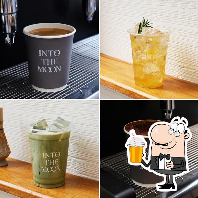 Into The Moon Café & Bar, Bangkok - Restaurant reviews