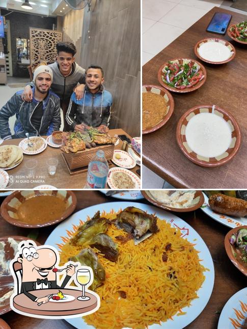 مطعم بيت العز, Mallawi - Restaurant menu, prices and reviews