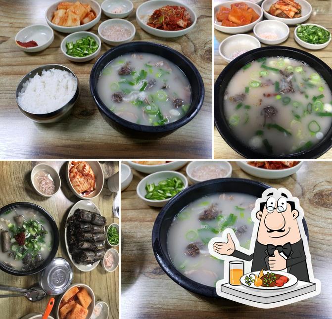 Park Sunja Ahwoonae Korean Sausage restaurant, Cheonan-si - Restaurant ...