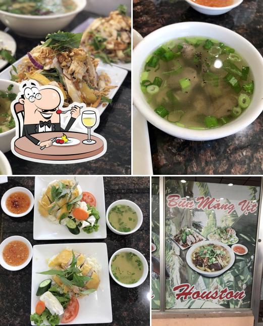 Cơm Gà Houston, Houston - Restaurant menu, prices and reviews