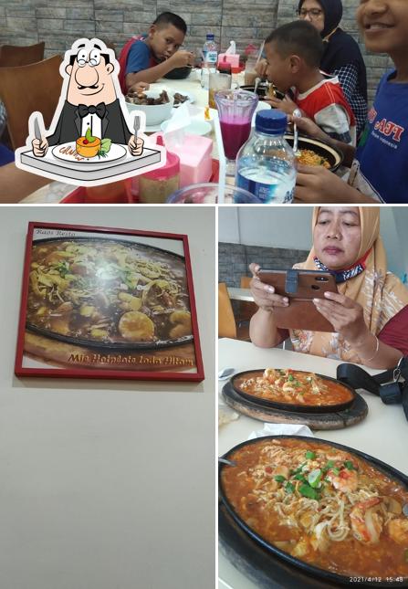 Raos Resto restaurant, Batam, Blok BB8 No 09 Pertokoan Cemara Asri ...