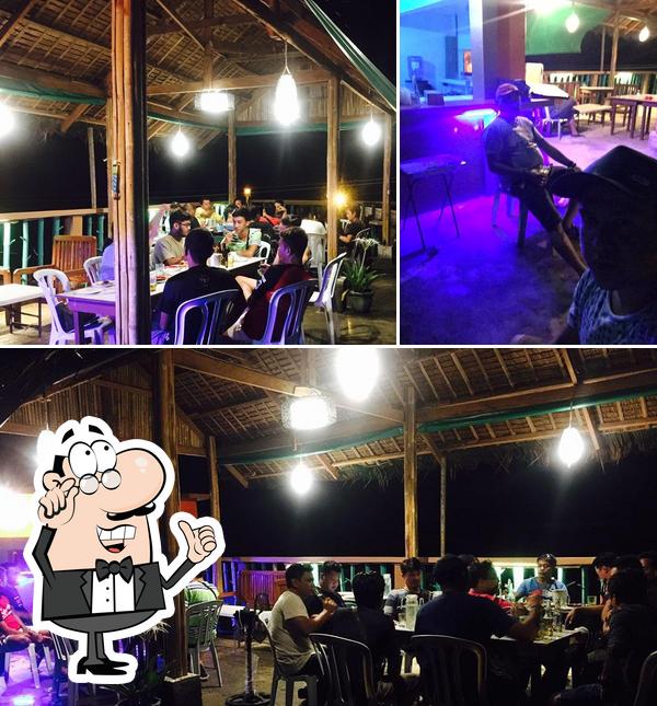 Roof 88 pub & bar, Daet - Restaurant reviews