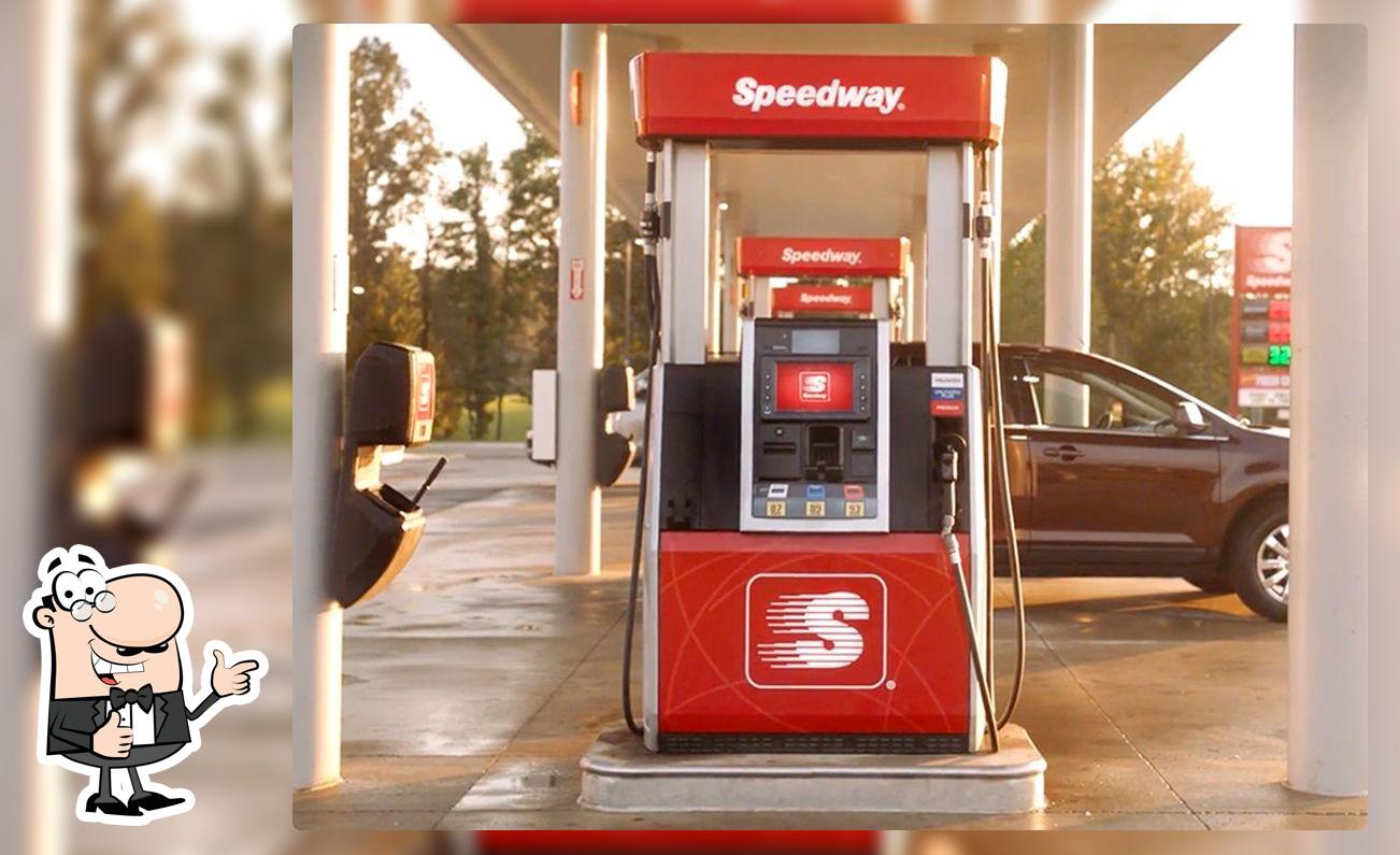Speedway in Hanson