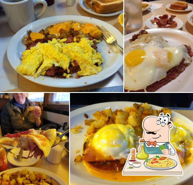 Blue Moon Diner, 102 Main St in Gardner - Restaurant menu and reviews