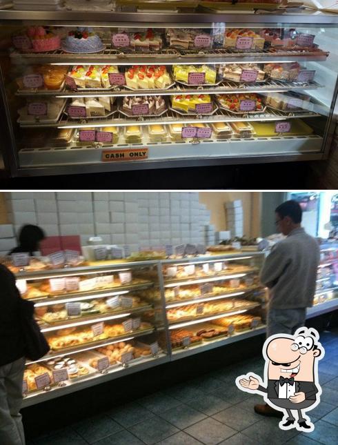 Captain Cafe & Bakery, 2161 S China Pl in Chicago - Restaurant reviews