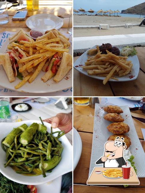 Spathi Beach Suites Kea, Restaurant & Beach Bar, Spathi - Restaurant ...