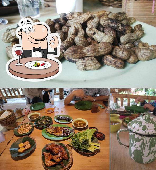 Kampoeng Kalapa restaurant, Wana Kerta - Restaurant reviews