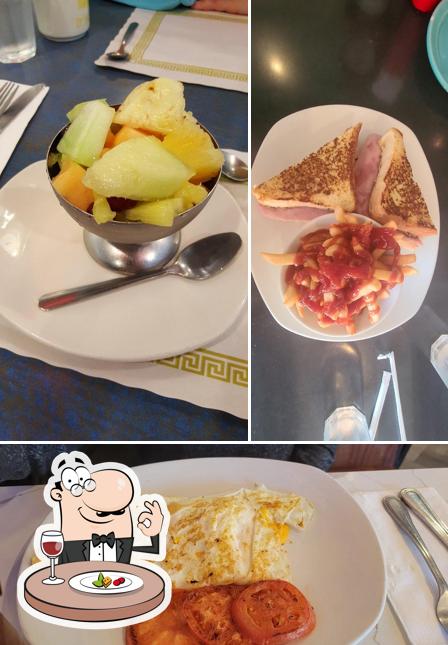 On Parade Diner, Woodbury - Restaurant menu, prices and reviews