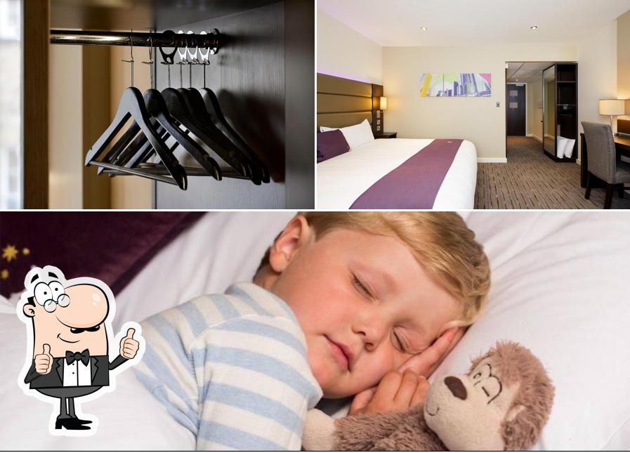 Premier Inn Dundee North hotel, Dundee - Restaurant menu, prices and ...