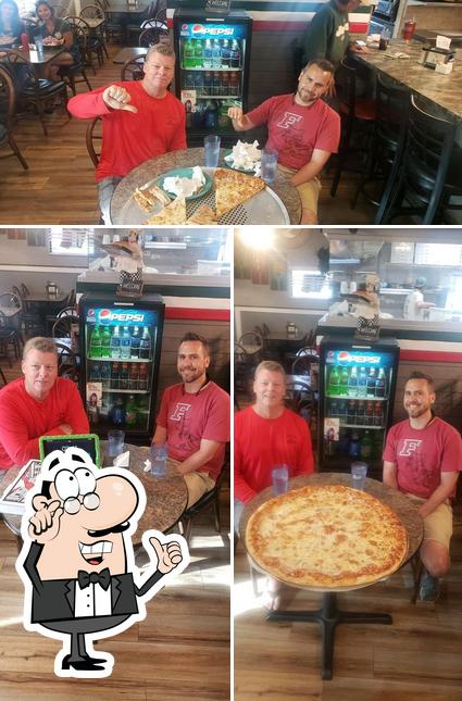 Alberto's Pizzeria Italian Restaurant Since 1956 in Edgewater ...