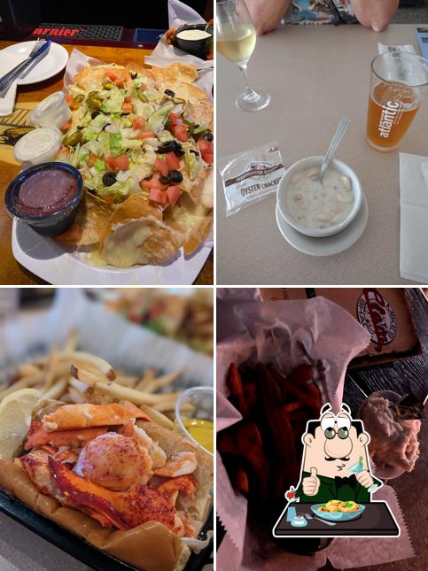 Mike's Clam Shack, 1150 Post Rd in Wells - Restaurant menu and reviews