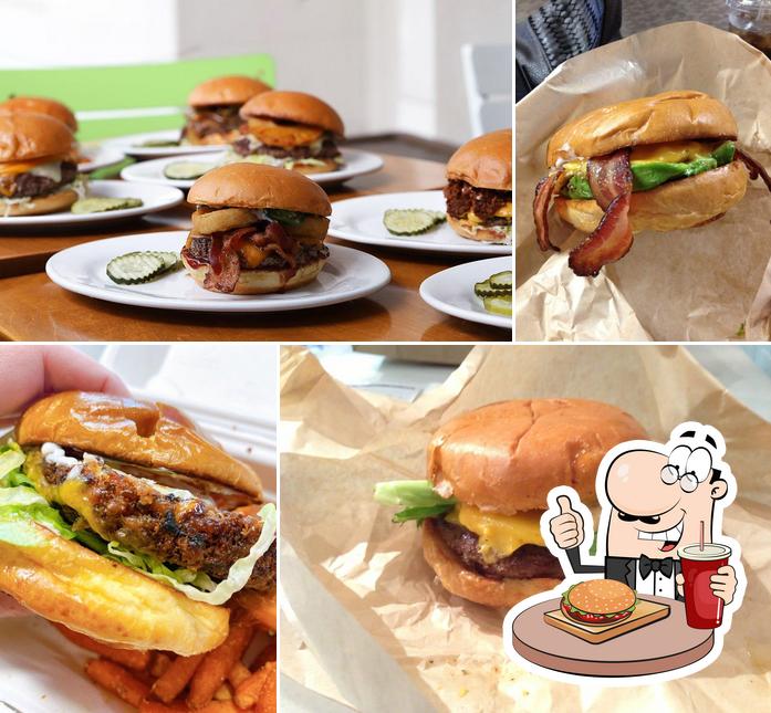 Zinburger, 3400 E Sky Harbor Blvd in Phoenix - Restaurant menu and reviews