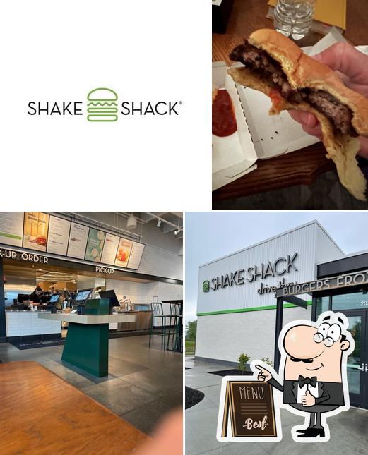 Shake Shack Lees Summit in Lee's Summit - Restaurant menu and reviews