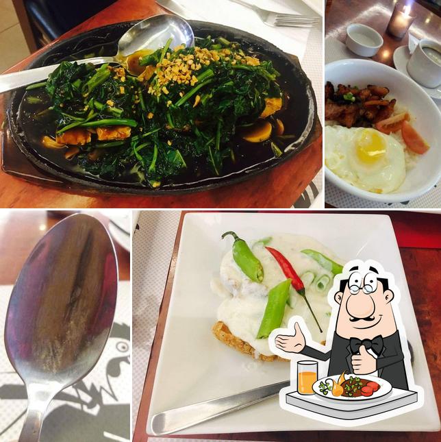 Max's Restaurant, Makati, Ayala - Restaurant menu, prices and reviews
