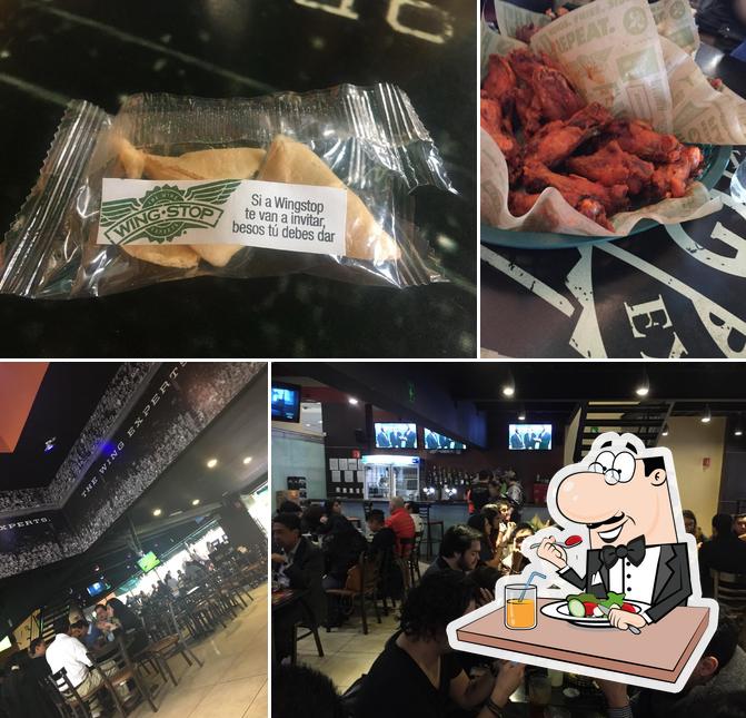 Wingstop restaurant, Mexico City, Perif. Blvd. Manuel Ávila Camacho 50 ...